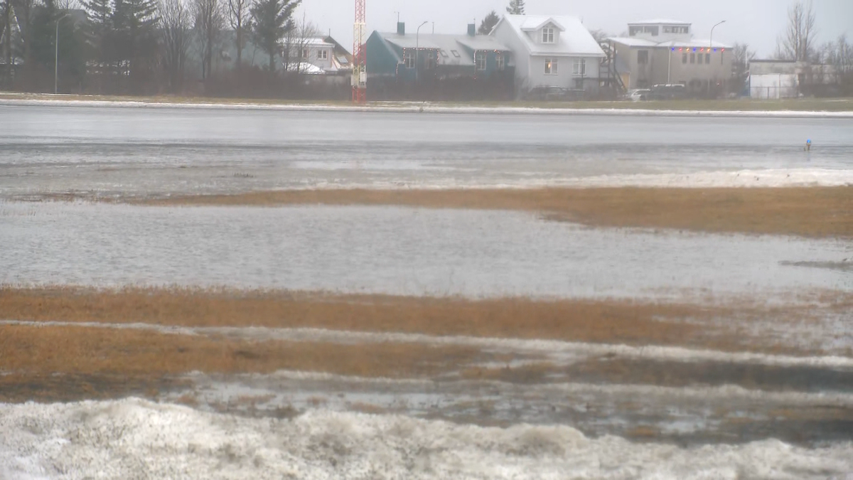 Innanlands-flugi aflýst í dag - RÚV.is