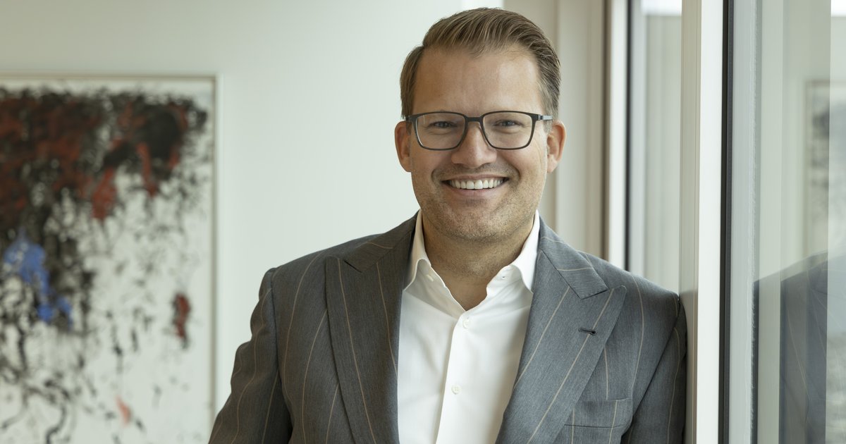 Róbert Wessman leggur til tæpa 14 milljarða eftir synjun FDA - RÚV.is