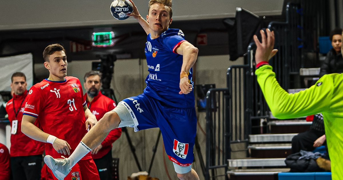 Horfðu á leik Íslands gegn Ísrael - RÚV.is