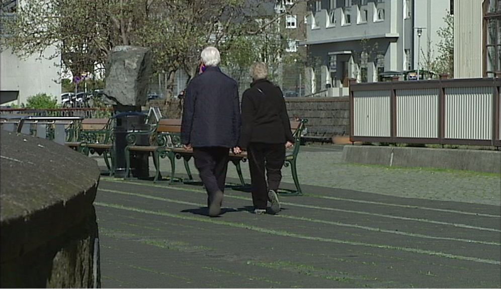 Gott að verða gamall á Íslandi - RÚV.is