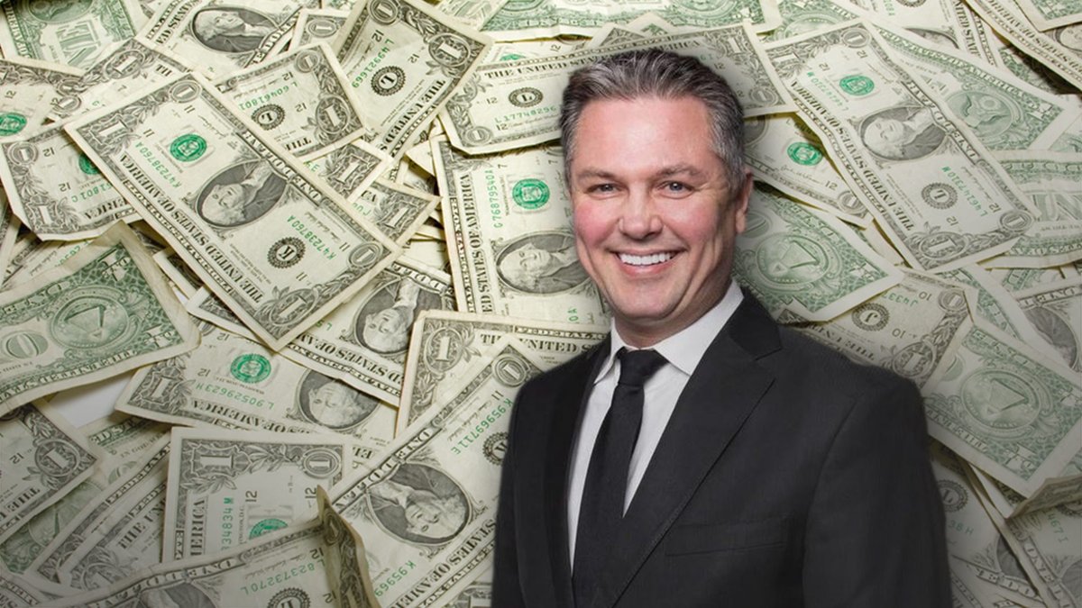 Alfreð Clausen eftirlýstur af Interpol - RÚV.is