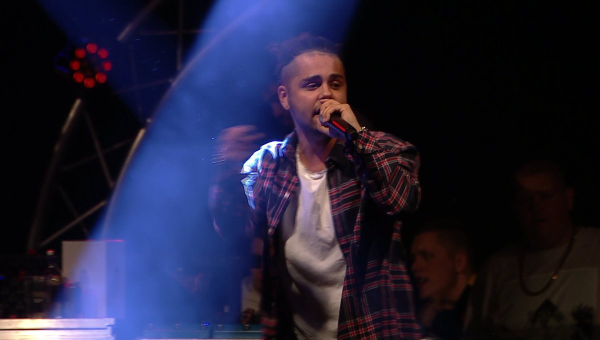 Aron Can beint í efsta sæti tónlistans - RÚV.is