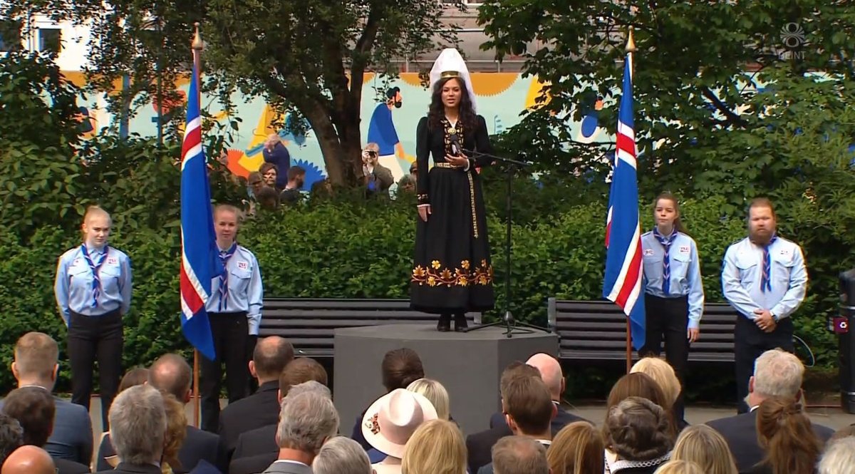 Fjallkonan í ár Aldís Amah Hamilton - RÚV.is